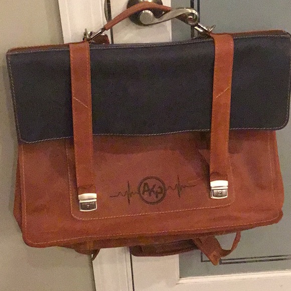 AKP | Bags | Vintage Leather Large Messenger Bag Briefcase Backpack ...